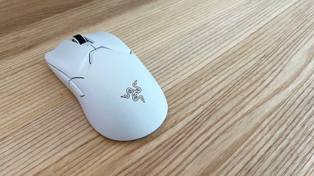 Razer Viper V2 Pro Wireless Gaming Mouse Review - Light And Responsive
