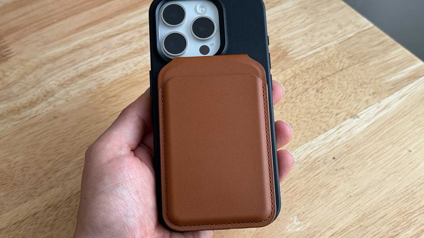 Satechi Magnetic Wallet Stand Review - A Dream Combo