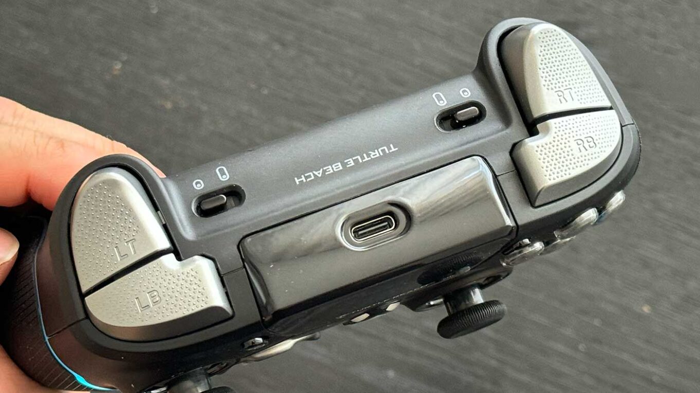 Turtle Beach Stealth Ultra Controller Review - The Display Is A Winner